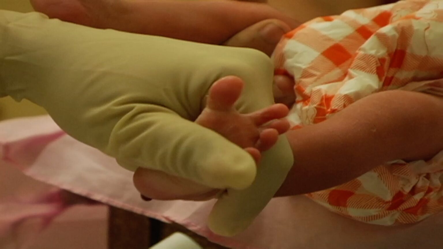 Caring for the Cradle: Mangyans and Maternal Health | Visual ...